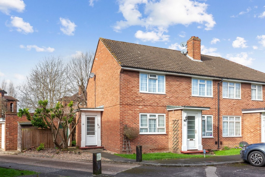 College Hill Road, Harrow Weald, HARROW, Middlesex, 2 bedroom, Maisonette